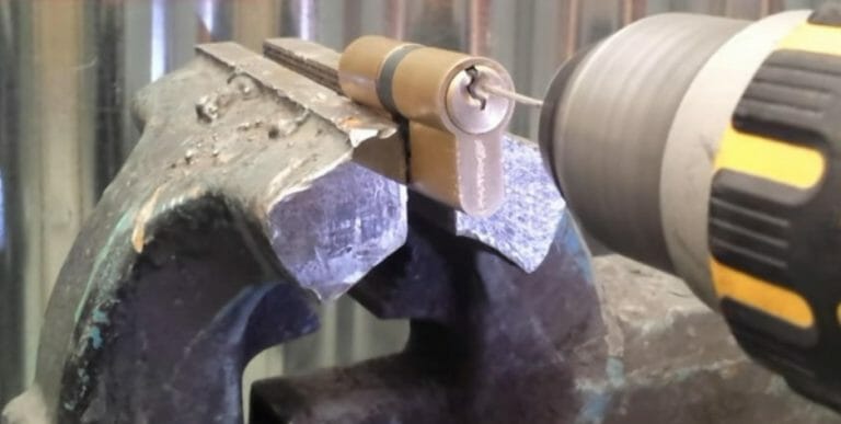 How To Get A Broken Key Out Of A Lock (7 Expert Methods)